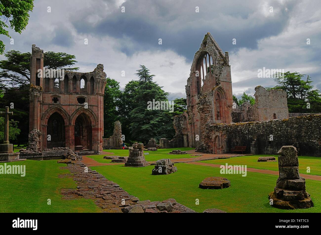 Dryburgh Abbey High Resolution Stock Photography and Images - Alamy