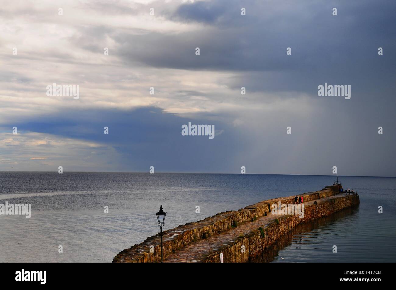 St andrews pier wall hi-res stock photography and images - Alamy