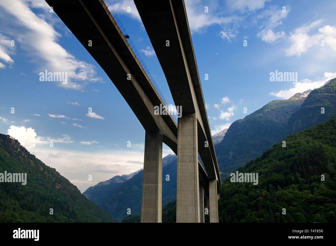 Bidge hi-res stock photography and images - Alamy