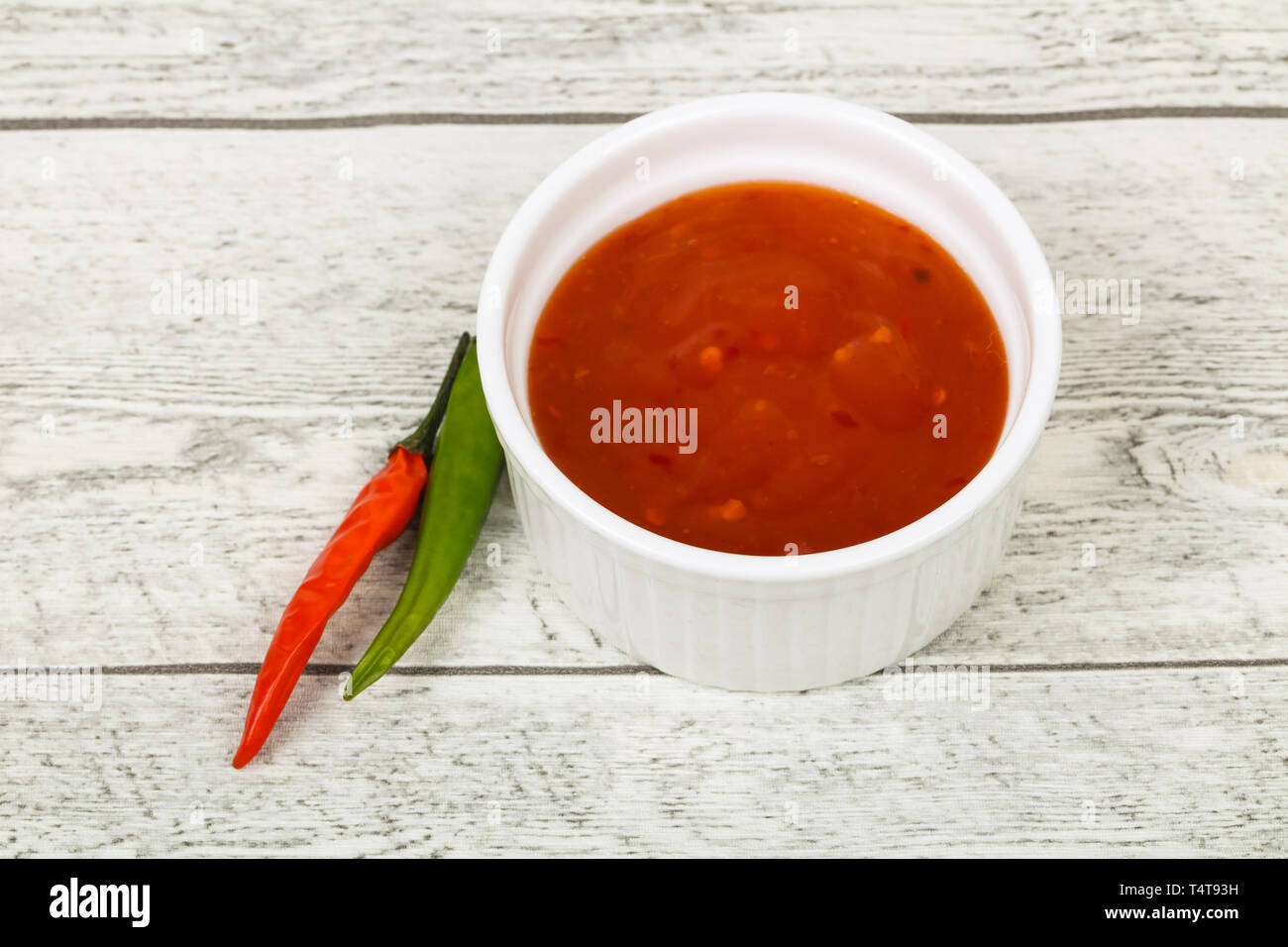 Sweet and spicy chilli sauce in the bowl Stock Photo - Alamy