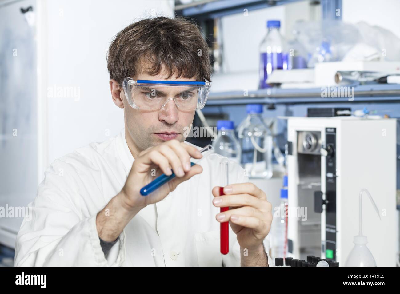 Investigative researcher hi-res stock photography and images - Alamy