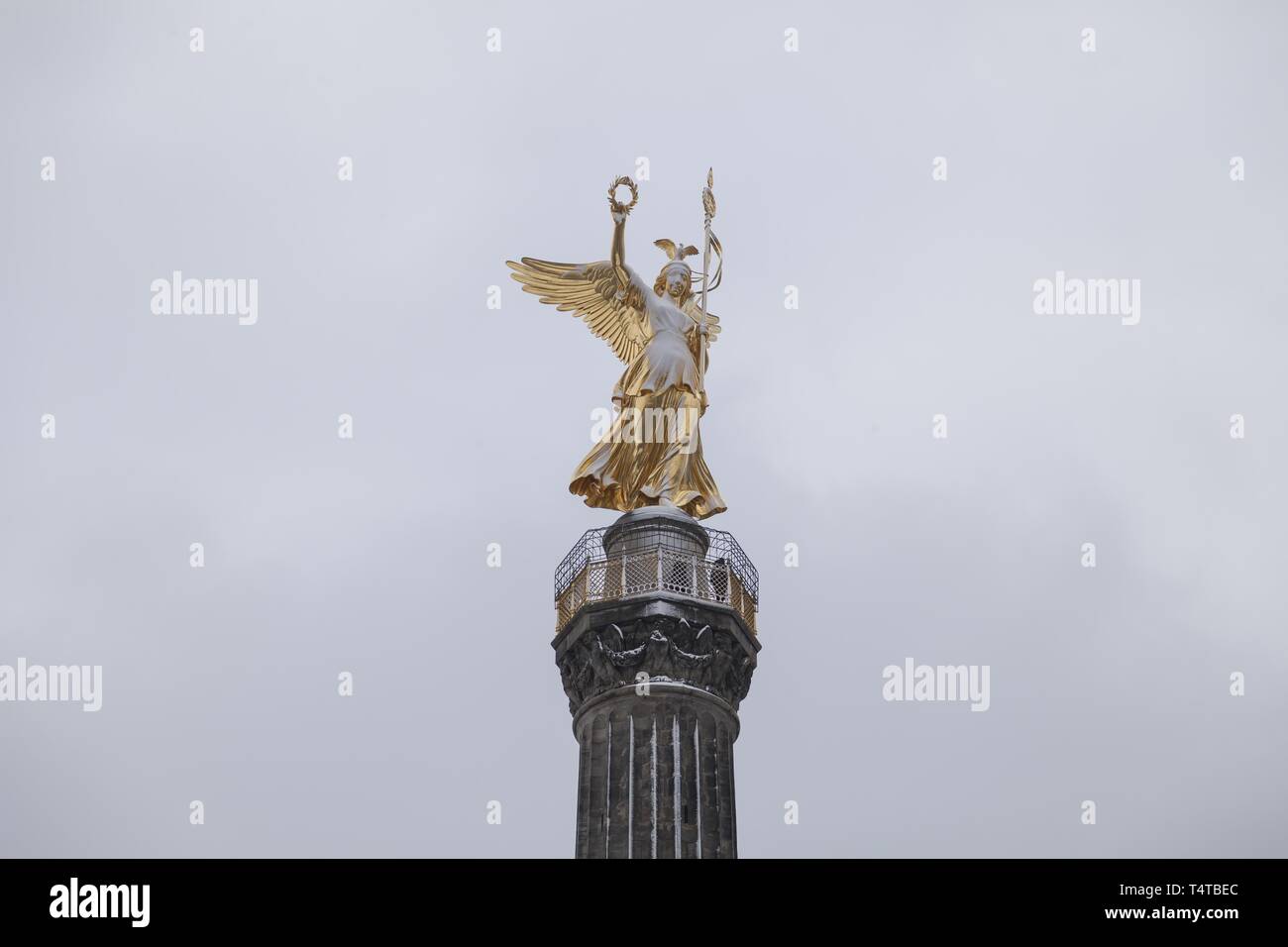 Victoria the goddess of victory hi-res stock photography and images - Alamy