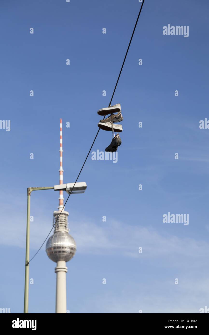 Tower cable line hi-res stock photography and images - Alamy
