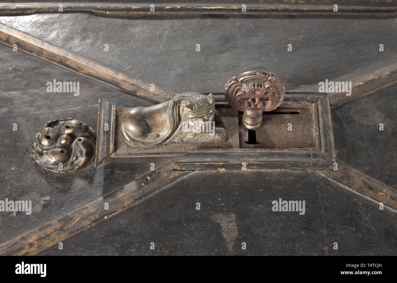 Folding handles hi-res stock photography and images - Alamy