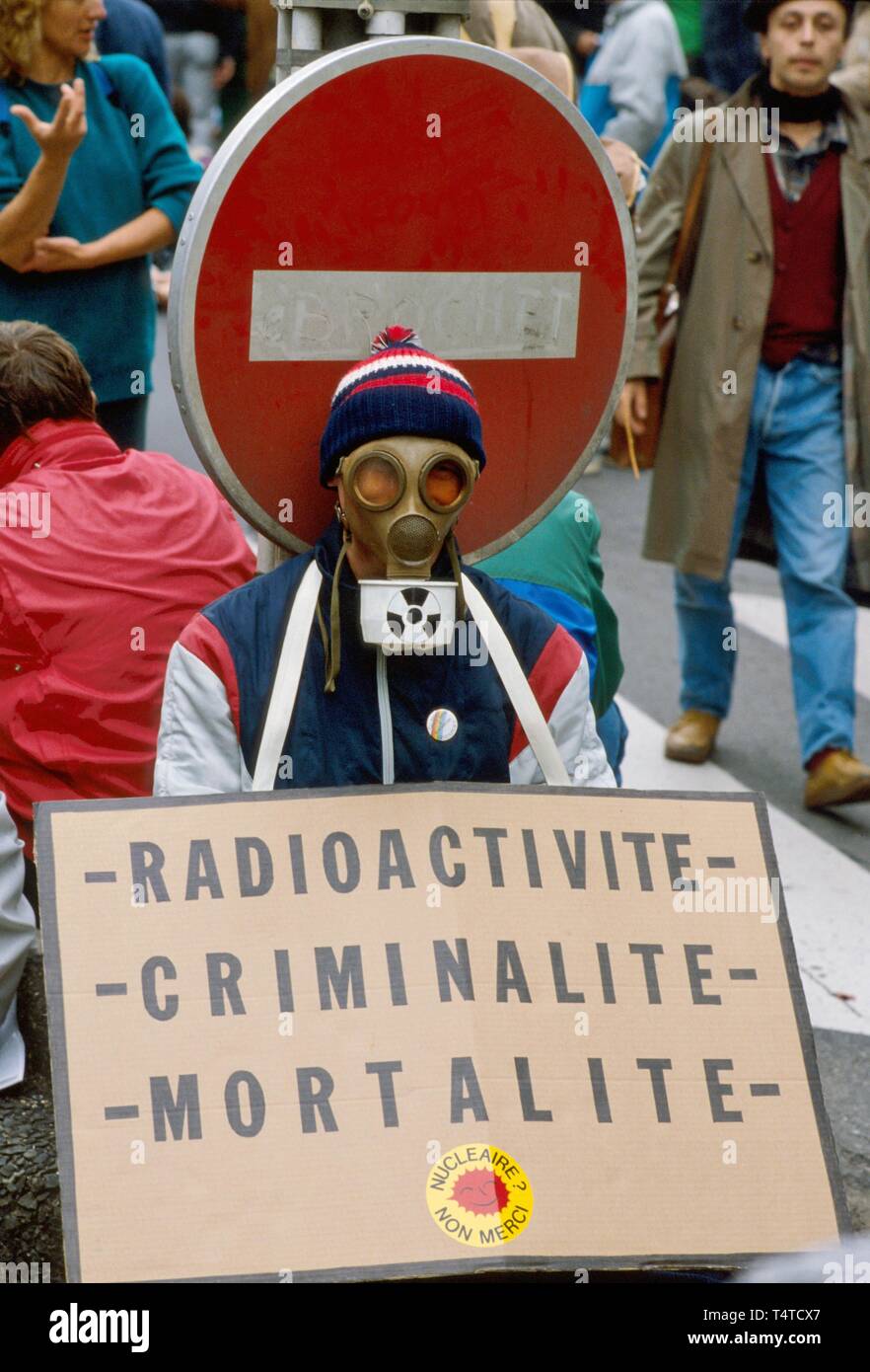 Peace movement france hi-res stock photography and images - Alamy