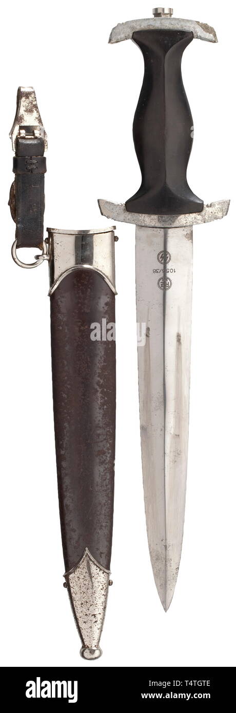 An SS service dagger M 33 of maker RZM 1053/38. Well preserved blade ...