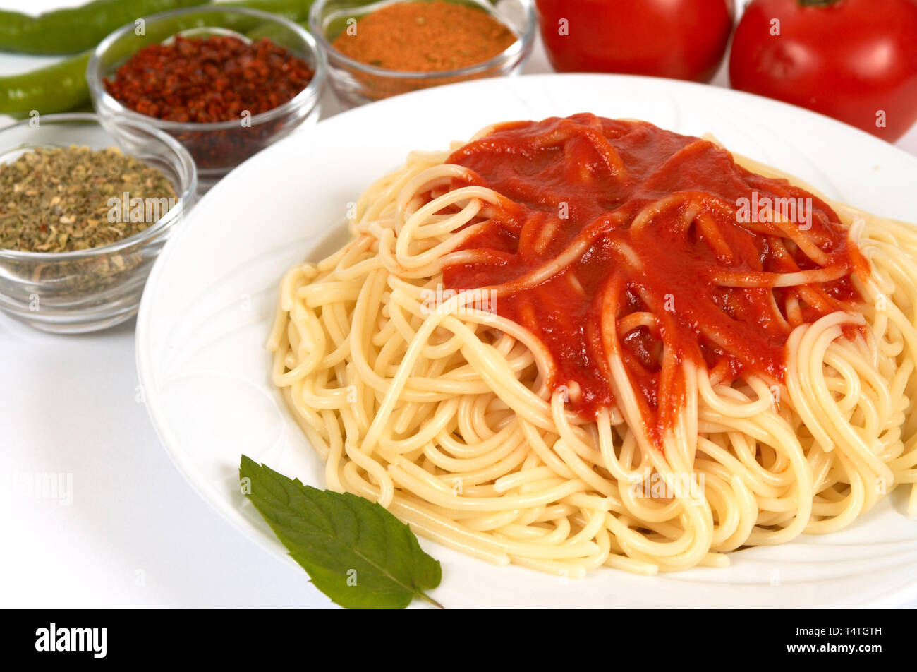 spaghetti with sauce close up Stock Photo - Alamy