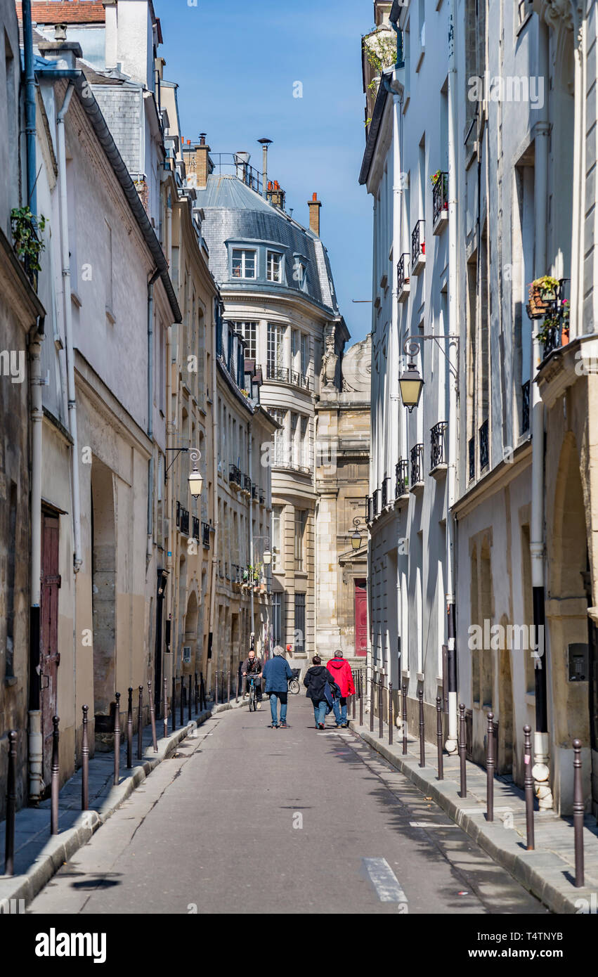 Typical view of the Parisian street in Paris, France Stock Photo - Alamy
