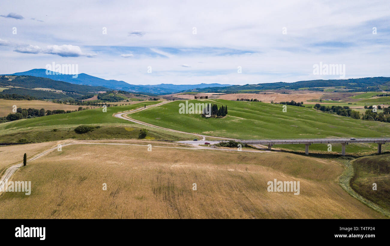 Italy golden wheat aerial hi-res stock photography and images - Alamy
