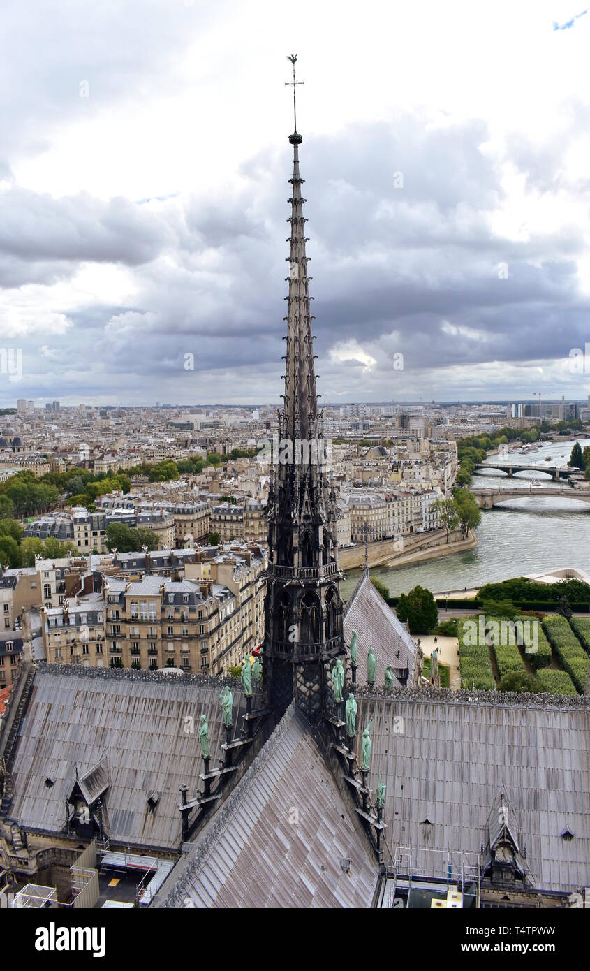 Notre Dame Spire, La Fleche, and lead clad wooden roofs before the fire ...