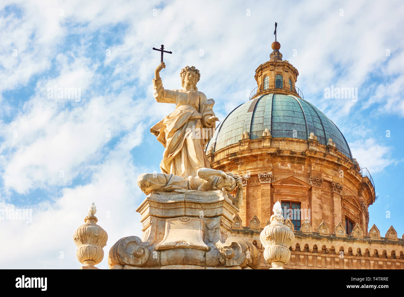 Santa Rosalia statue in front of Palermo Cathedral, Sicily, Italy Stock ...