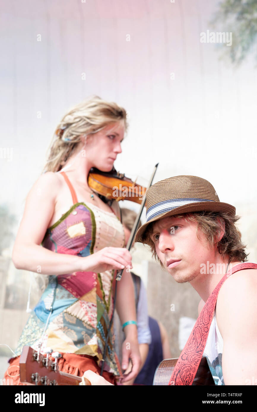 Dulcima showan musician hi-res stock photography and images - Alamy