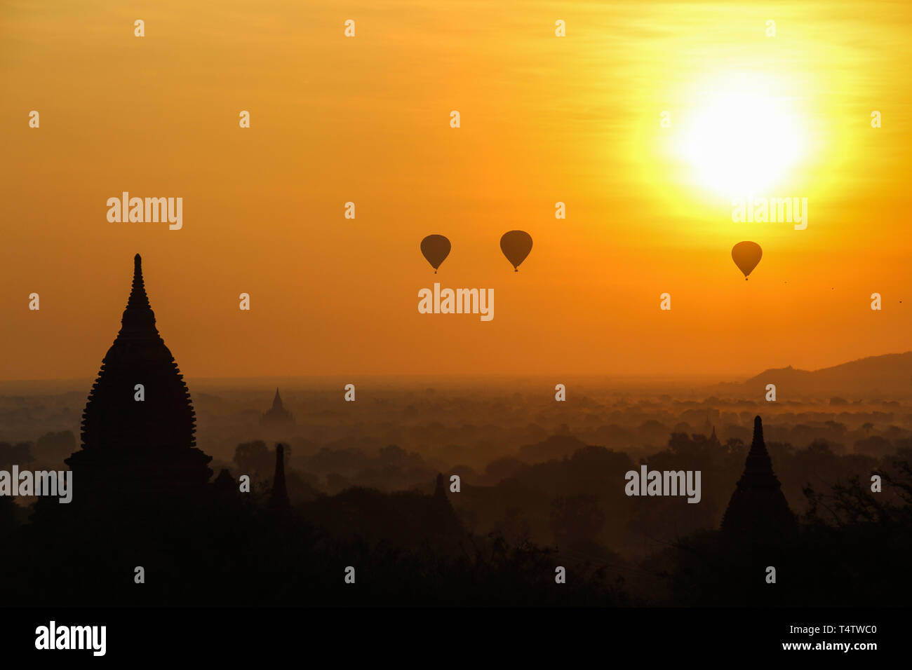 Beautiful myanmar hi-res stock photography and images - Alamy