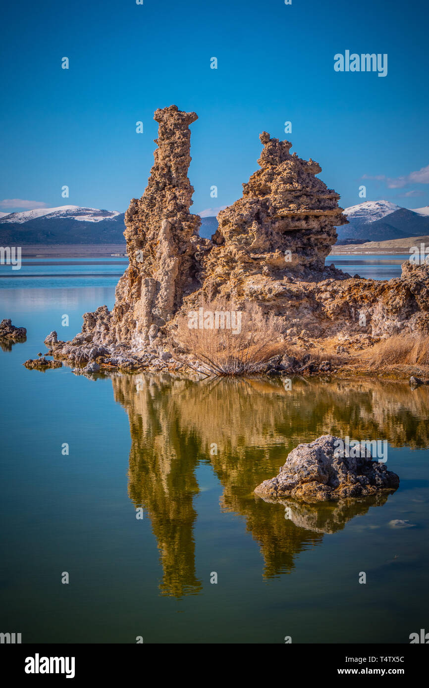 Tufa towers columns of limestone at Mono Lake Stock Photo - Alamy