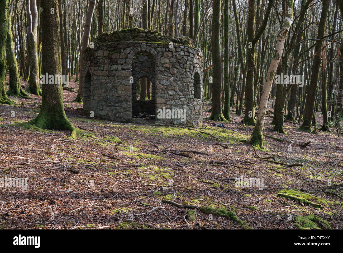 Folly ruins hi-res stock photography and images - Alamy