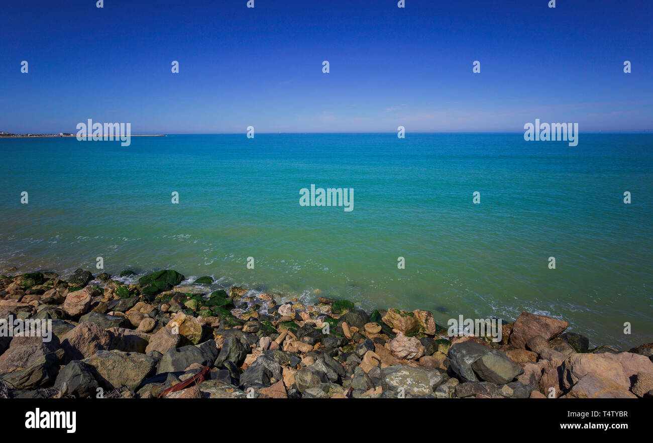 Beach rocks turquoise water hi-res stock photography and images - Alamy