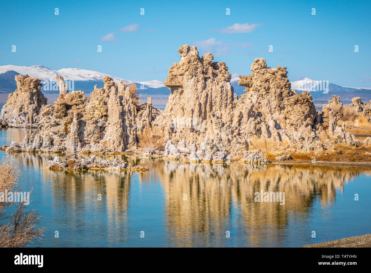 Mono lake with its amazing tufa towers travel photography hi-res stock ...