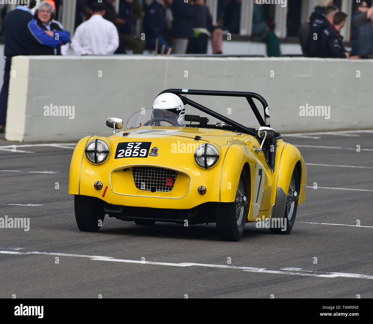 Guy broad hi-res stock photography and images - Alamy