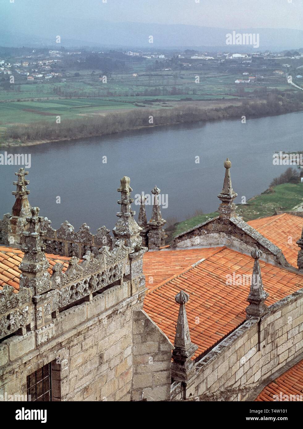 VISTA DESDE EL CIMBORRIO DE LA CATEDRAL DE TUY - RIO MIÑO. Location ...