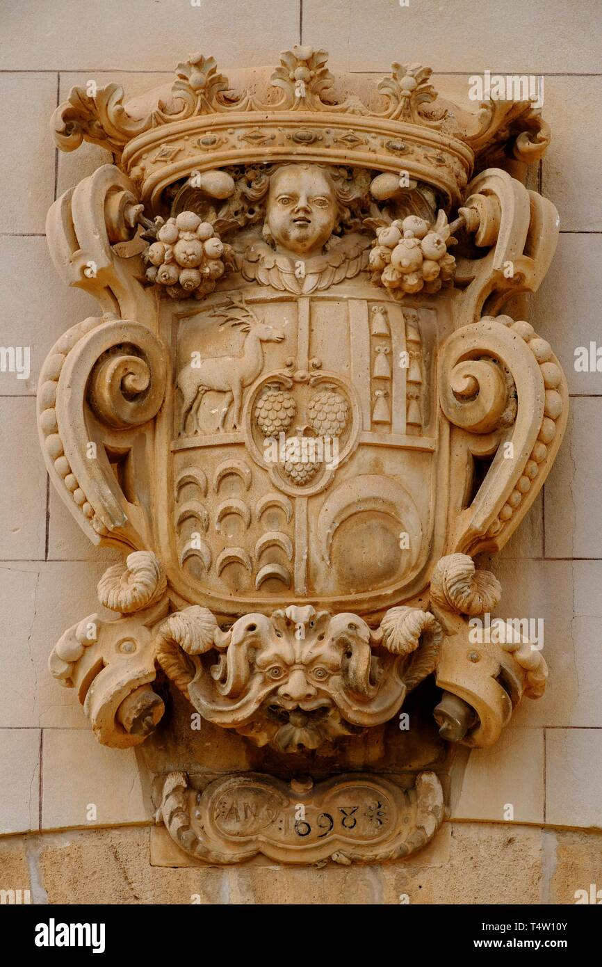Escudo barroco hi-res stock photography and images - Alamy
