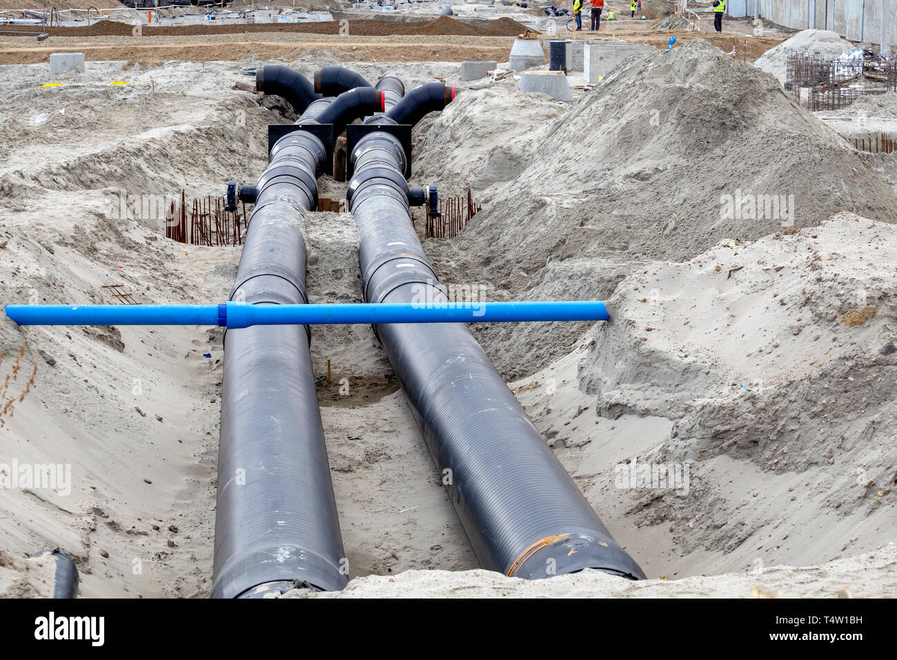 Laying new gas pipeline hi-res stock photography and images - Alamy