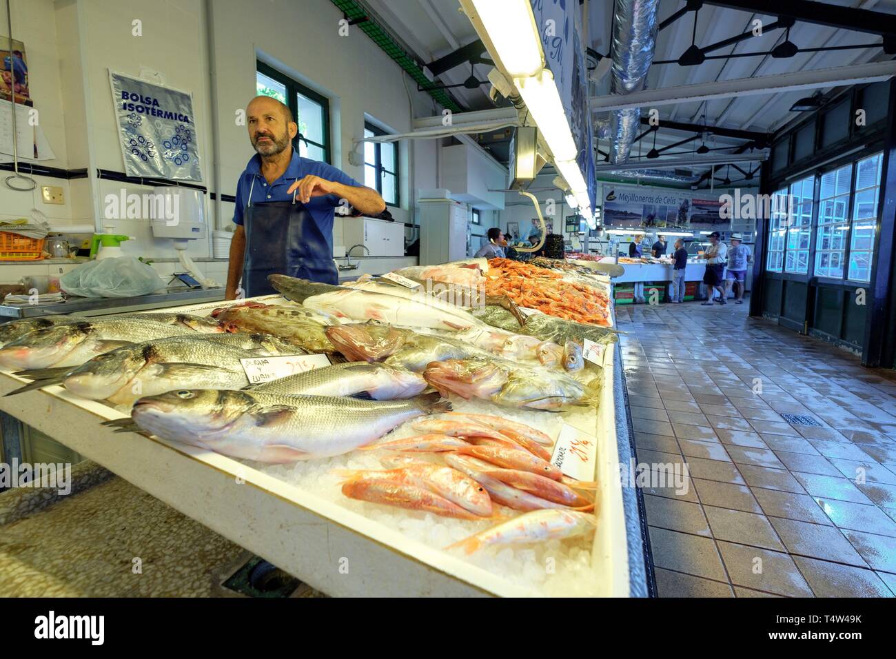 Mercado de pescados hi-res stock photography and images - Alamy