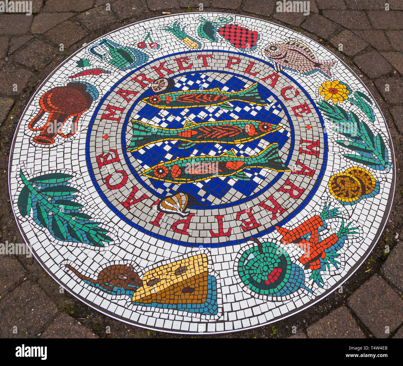 Street sign on entrance to Market Place in Alcester, UK Stock Photo - Alamy