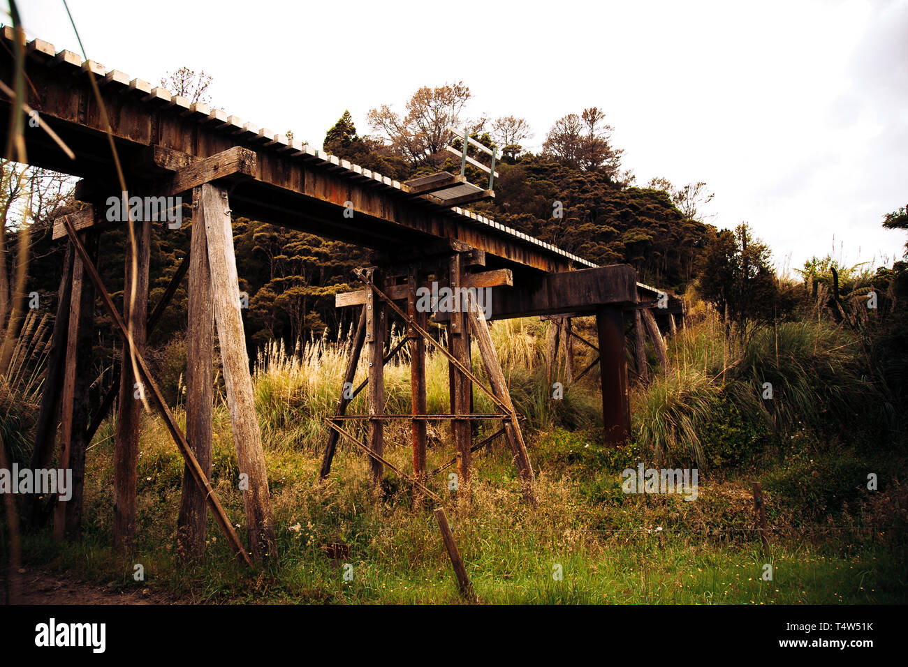 Oldrailbridge hi-res stock photography and images - Alamy