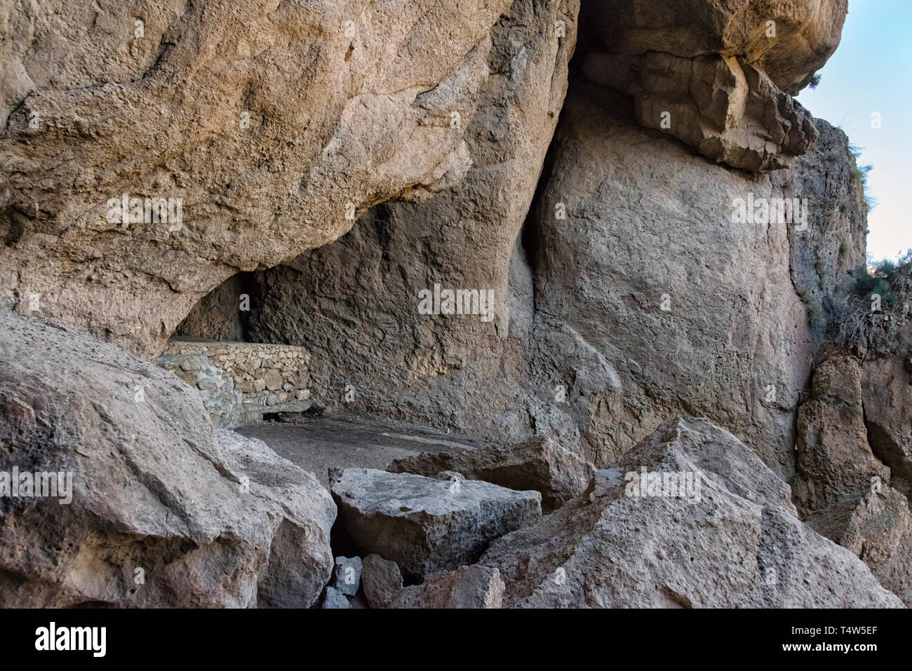 Areni 1 hi-res stock photography and images - Alamy