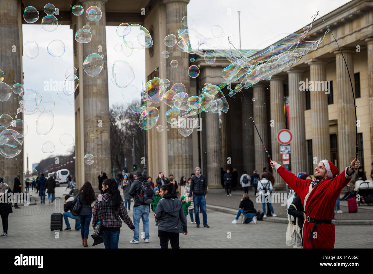 Sunlit spheres hi-res stock photography and images - Alamy