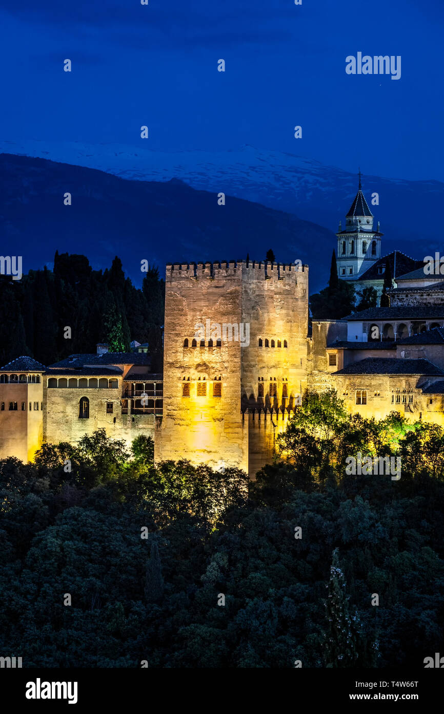 Alhambra granada ramparts hi-res stock photography and images - Alamy