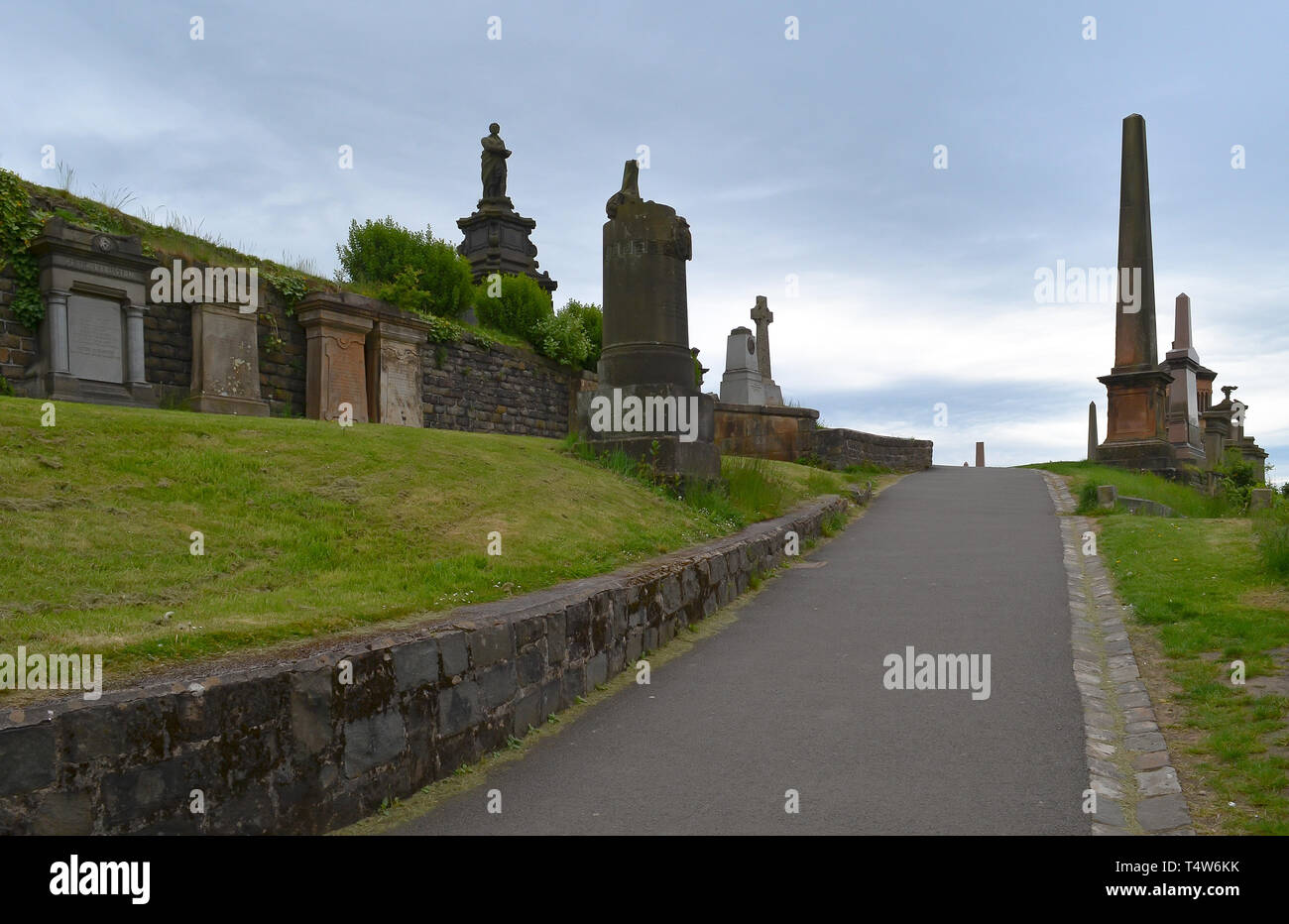 The view entering Glasgow Necropolis, Scotland Stock Photo - Alamy