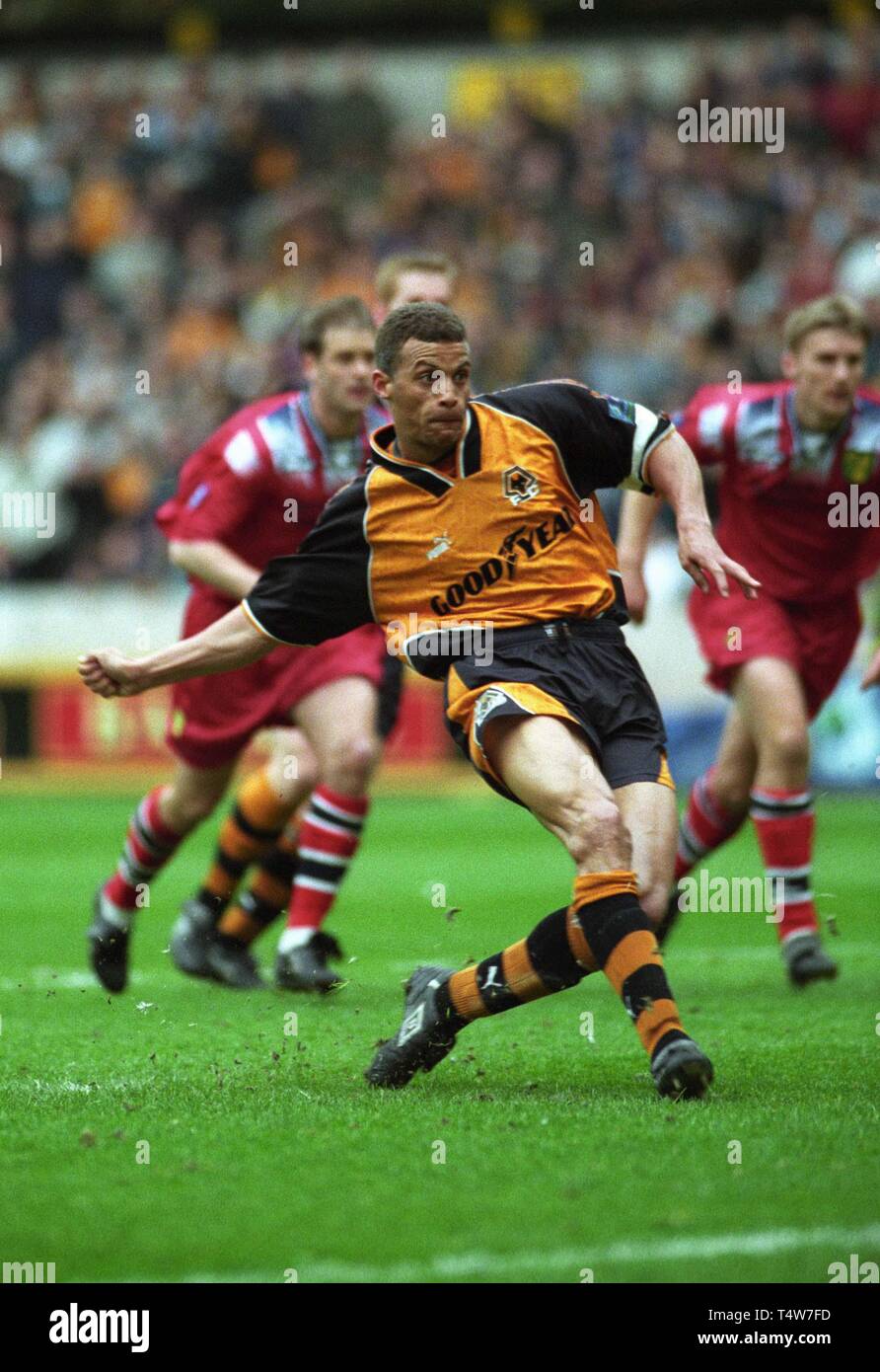 Keith curle wolves hi-res stock photography and images - Alamy