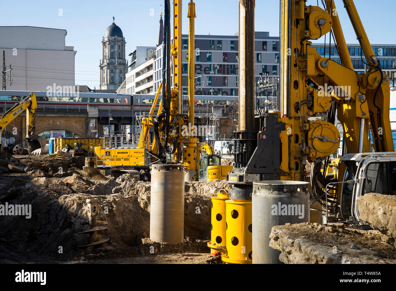 Machinery at a construction site in the centre of Berlin, Germany Stock ...