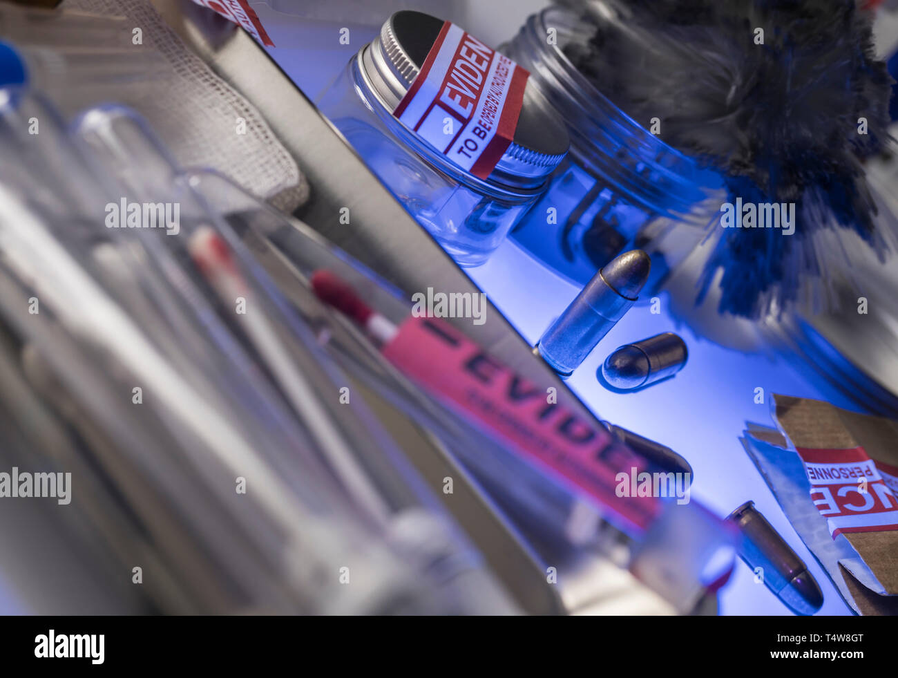 Crime Lab Uv High Resolution Stock Photography and Images - Alamy
