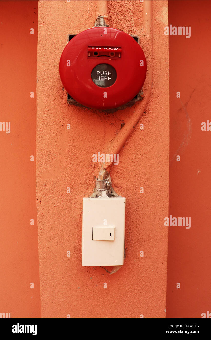 Old fire alarm switch hi-res stock photography and images - Alamy
