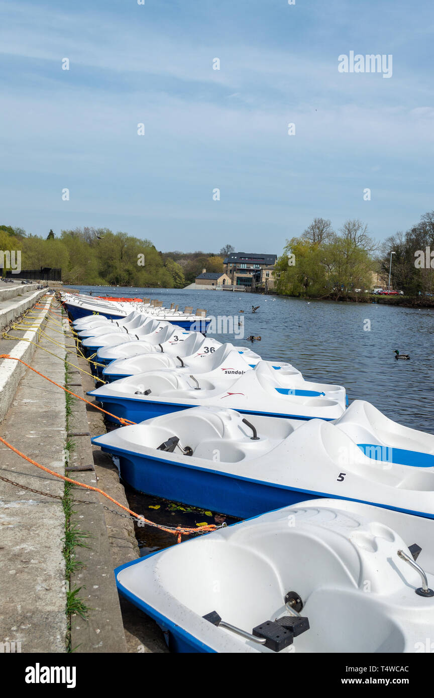 River wharfe fishing hi-res stock photography and images - Alamy