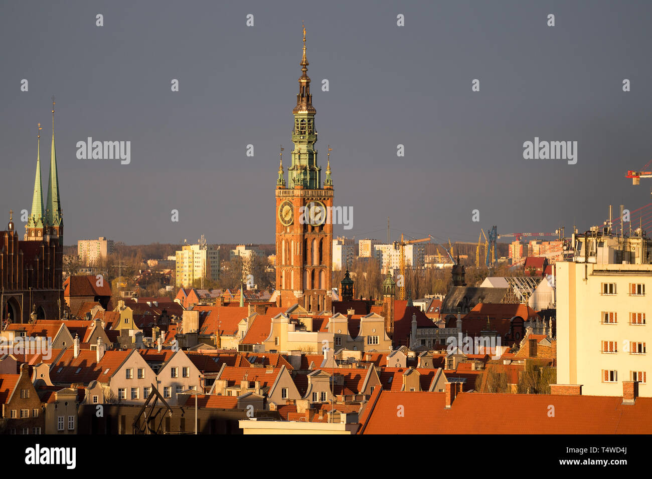 Gothic ratusz glownego miasta hi-res stock photography and images - Alamy