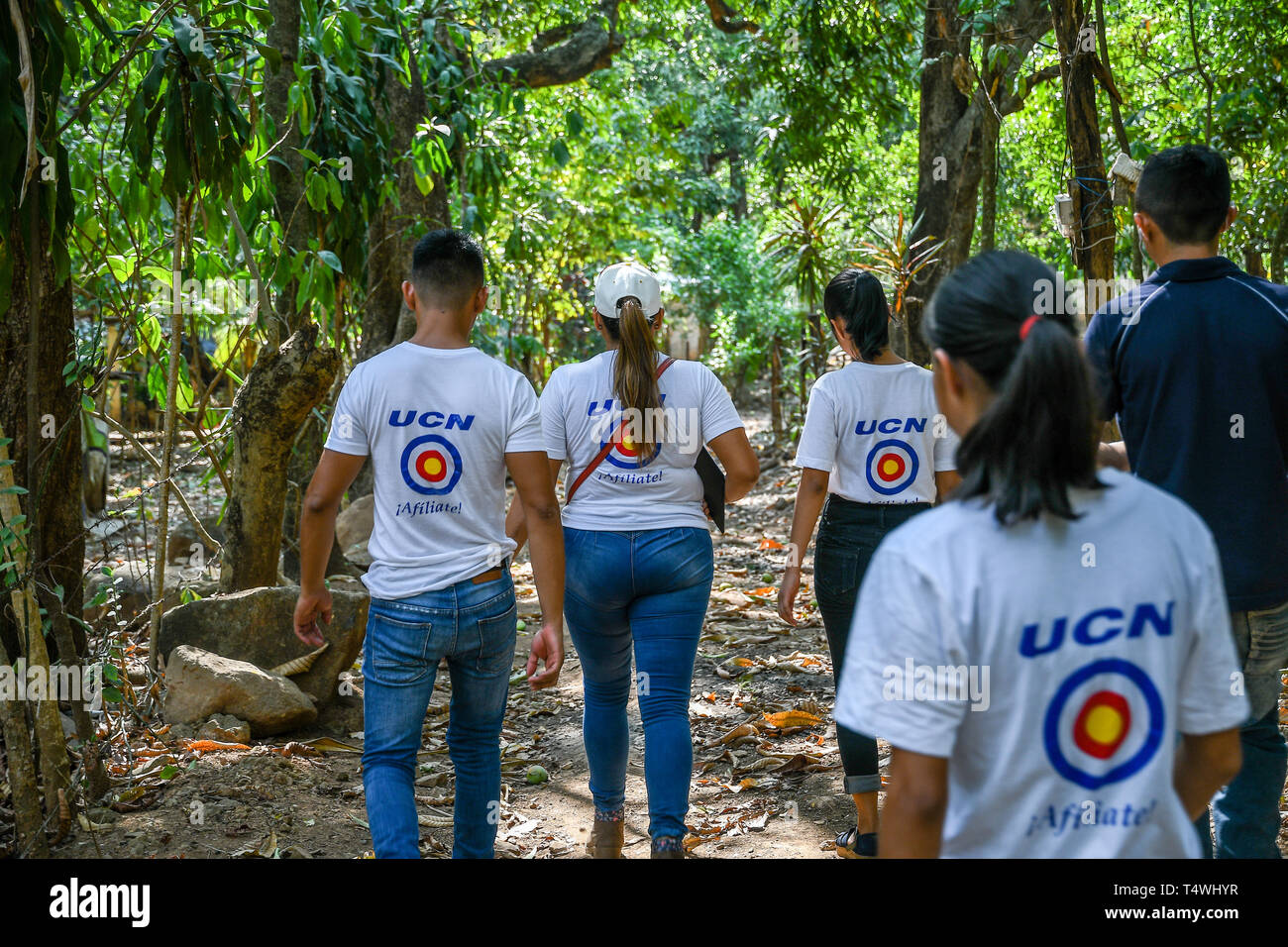 Guatemalan people in small village Stock Photo - Alamy