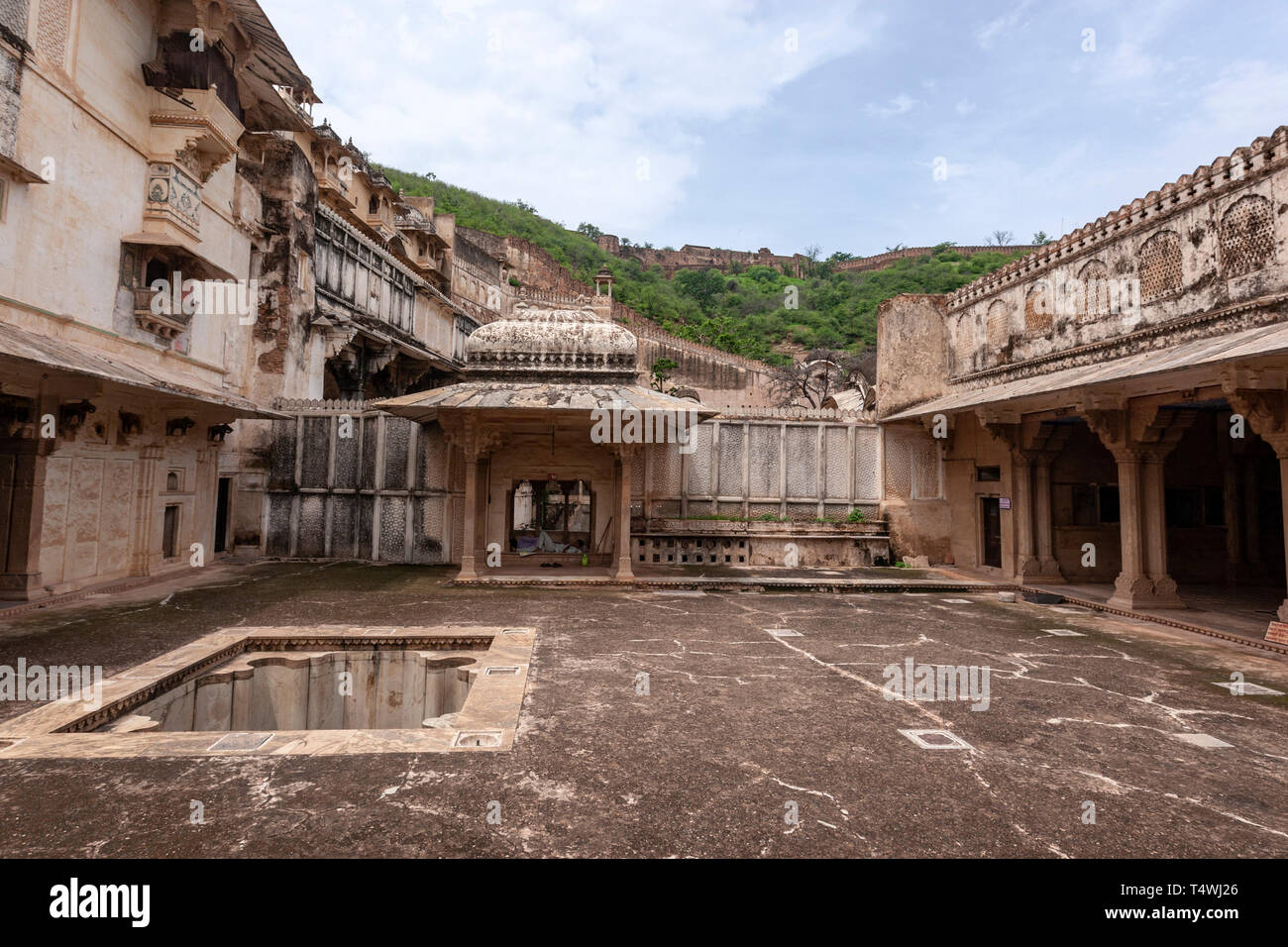 Garh palace hi-res stock photography and images - Alamy