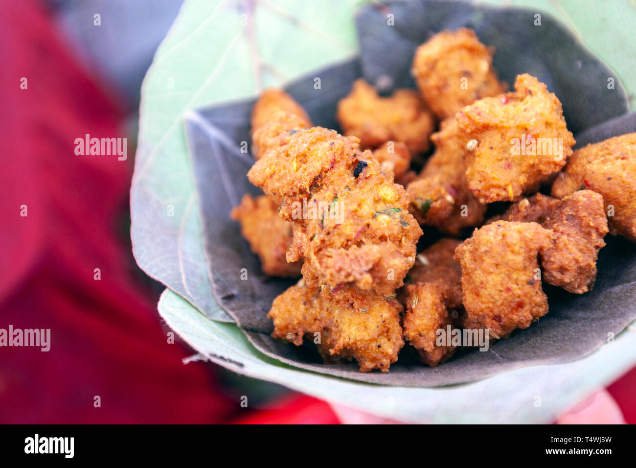 Deep fried pakoras street food hi-res stock photography and images - Alamy