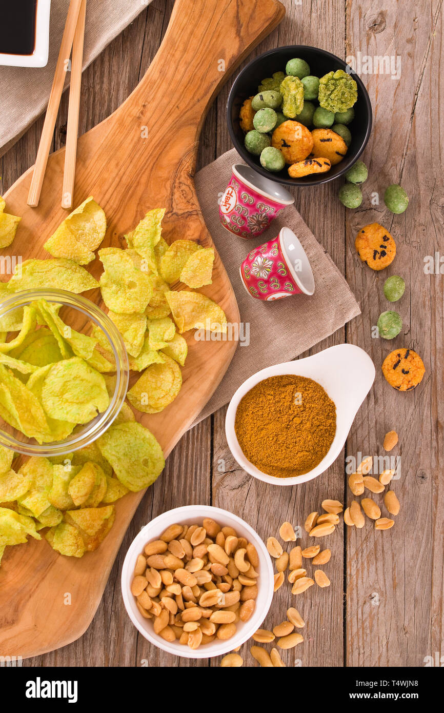 Wasabi flavour potato crisps Stock Photo - Alamy