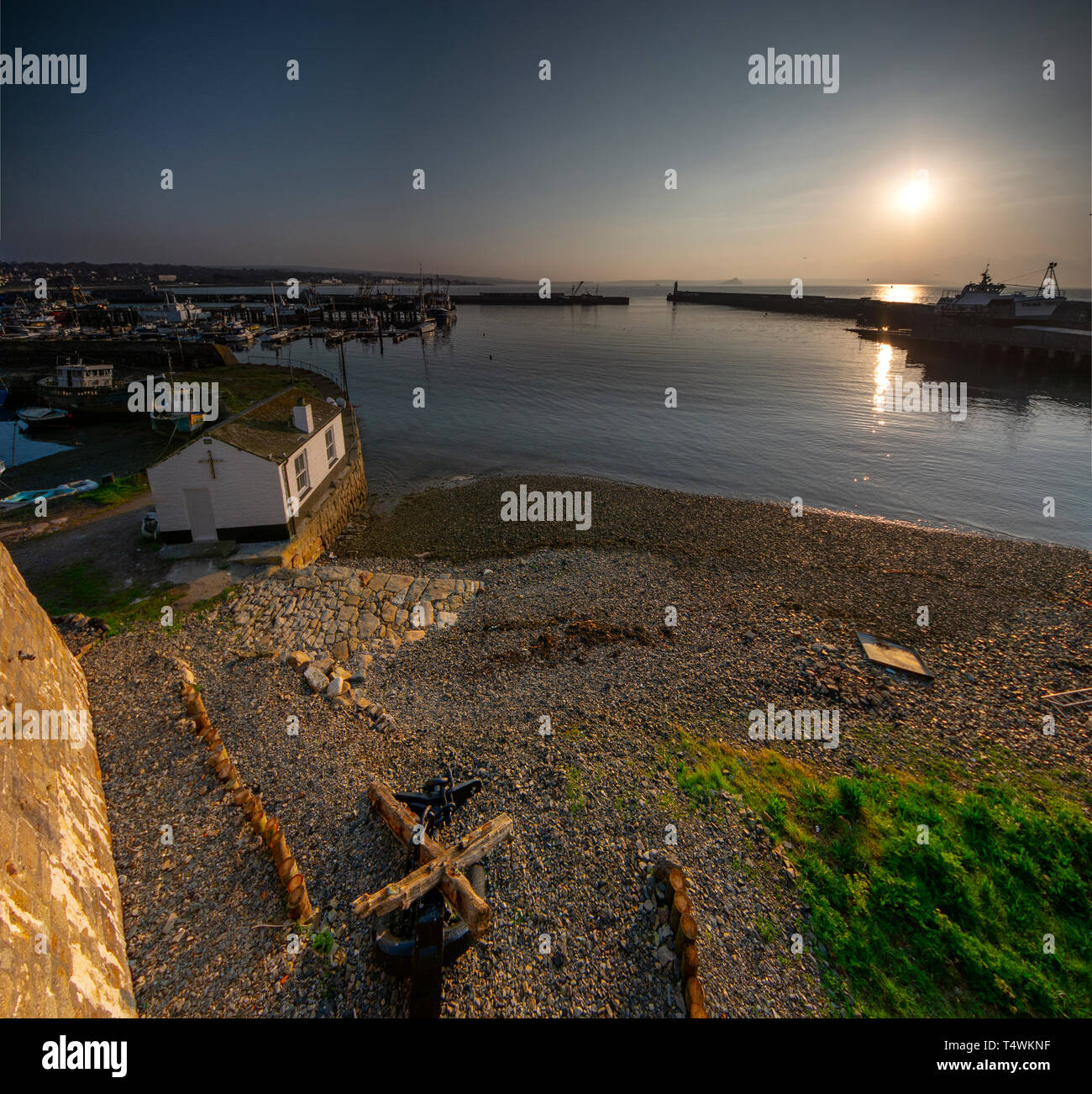 Sailers cross and anchor hi-res stock photography and images - Alamy