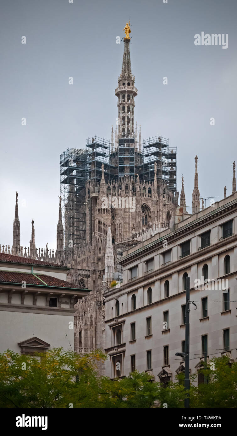 Architecture de milan hi-res stock photography and images - Alamy