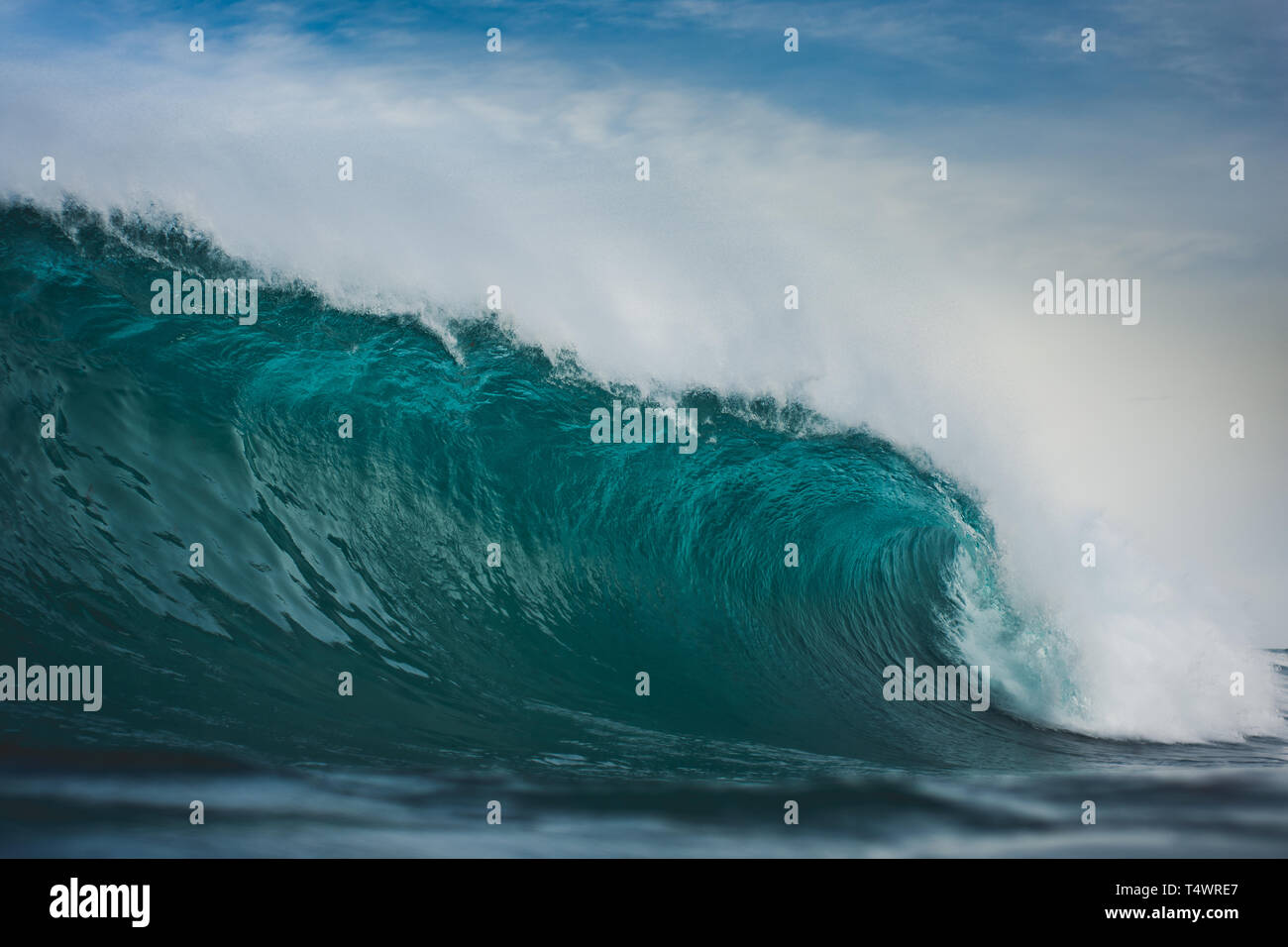 Box Wave 4 Stock Photo - Alamy