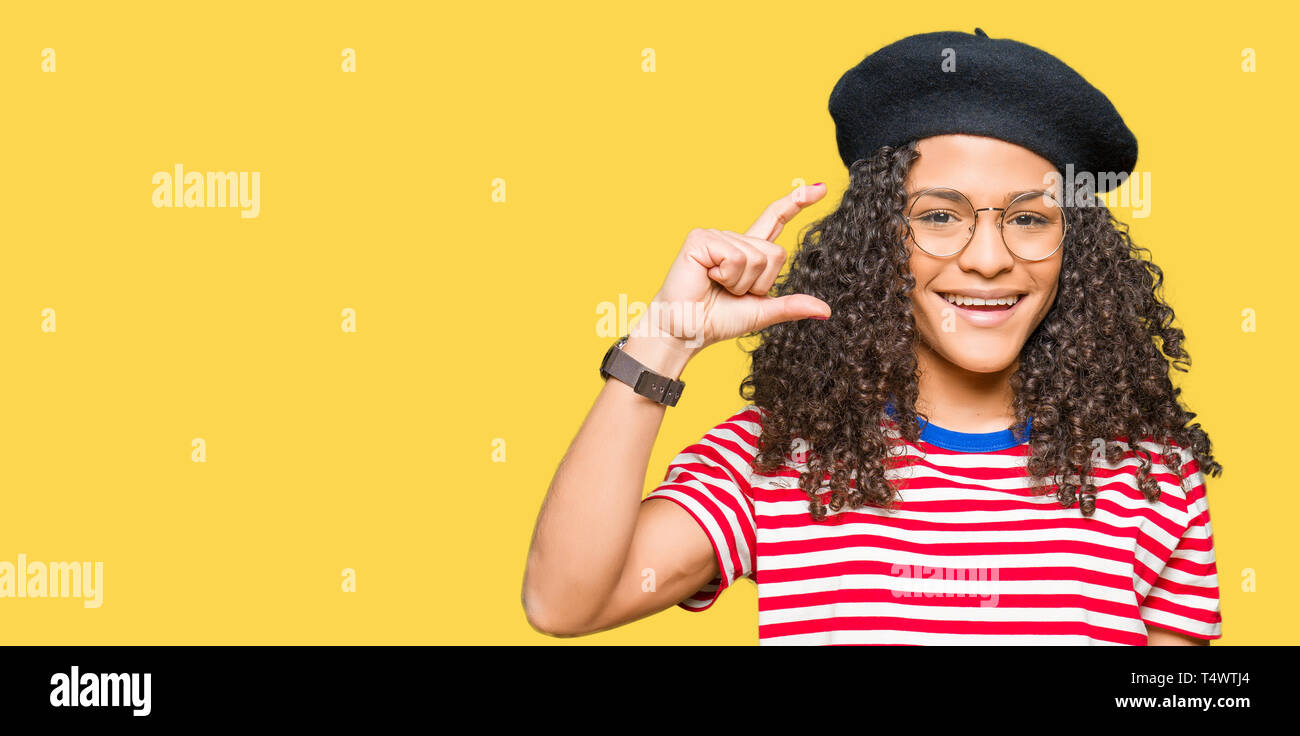 L hand sign woman hi-res stock photography and images - Alamy