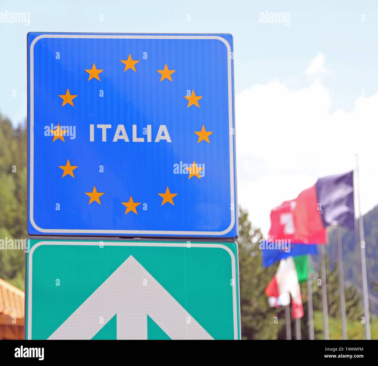 Italian french traffic signs hi-res stock photography and images - Alamy