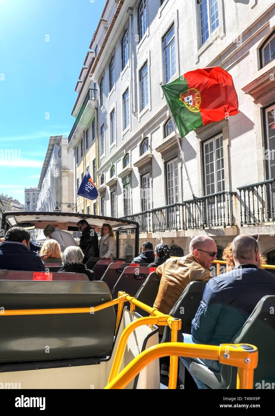 Lisboa bus hi-res stock photography and images - Alamy