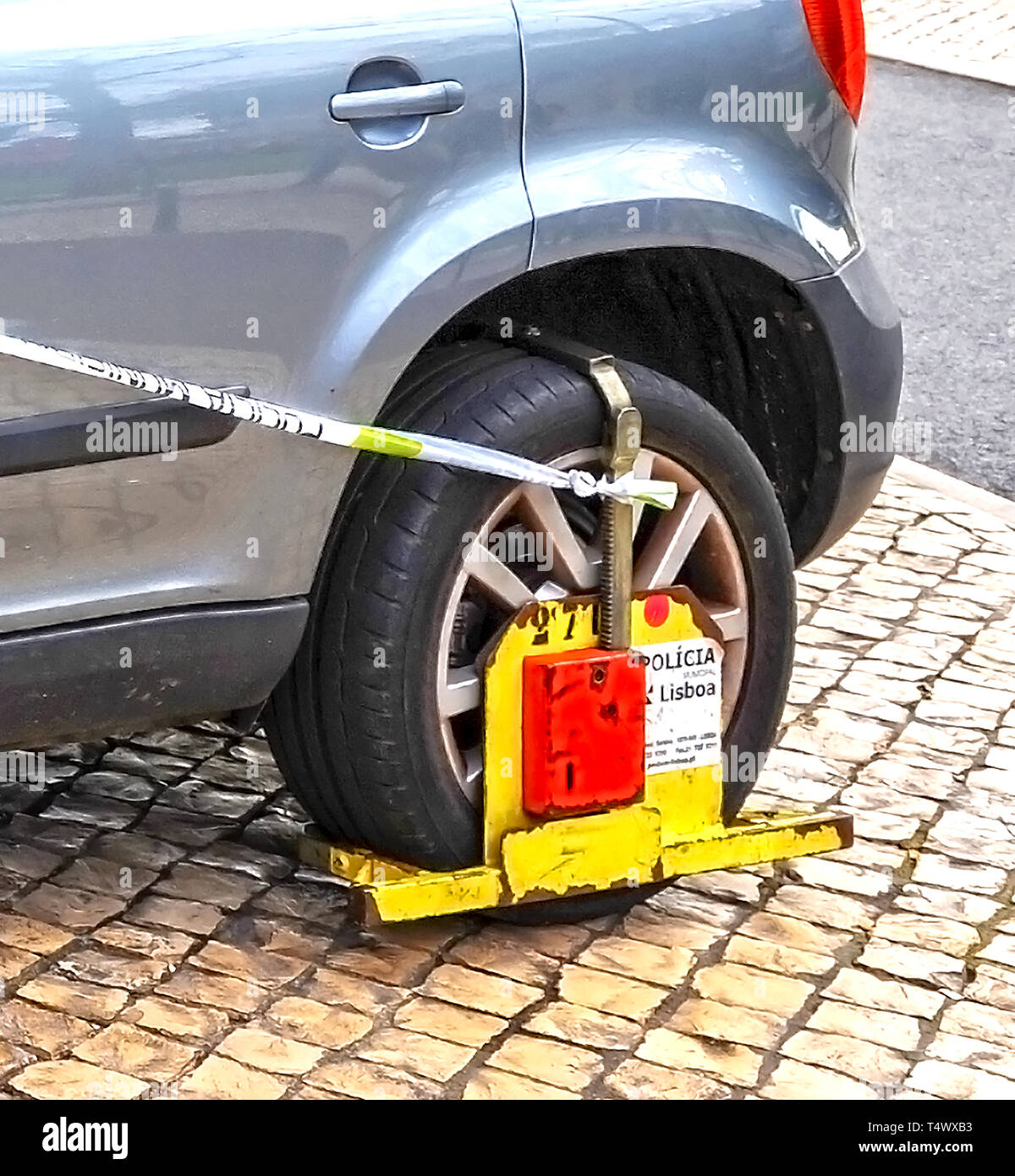 Car blocked hi-res stock photography and images - Alamy