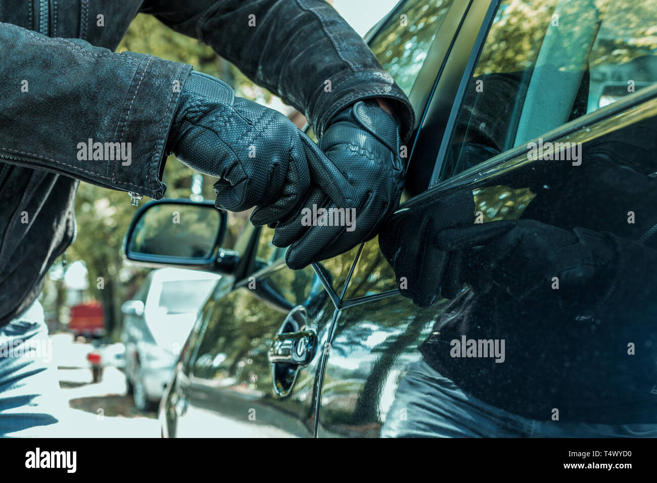 Break the lock hi-res stock photography and images - Alamy